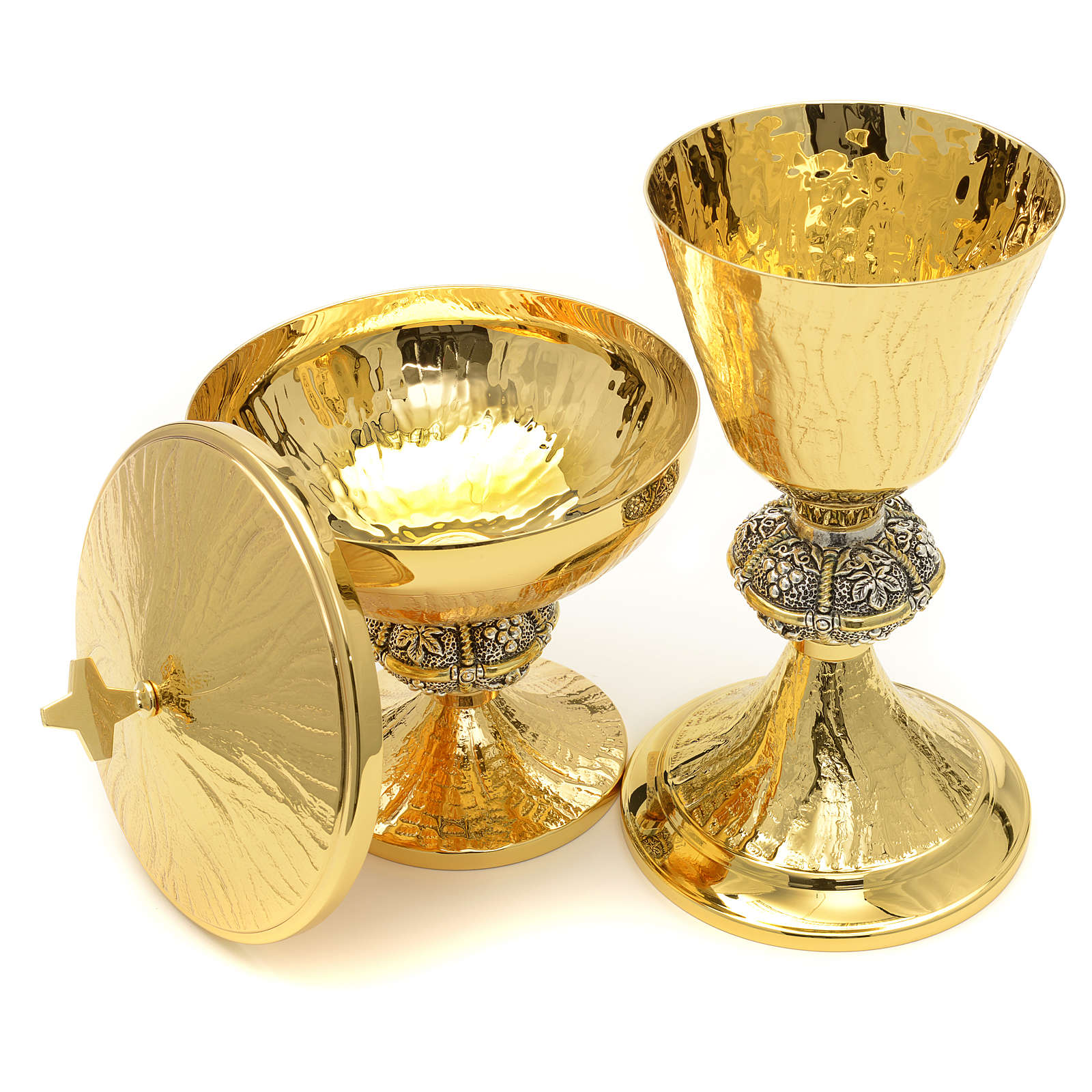 Calice et ciboire laiton ciselé croix dorées raisins | vente en ligne ...