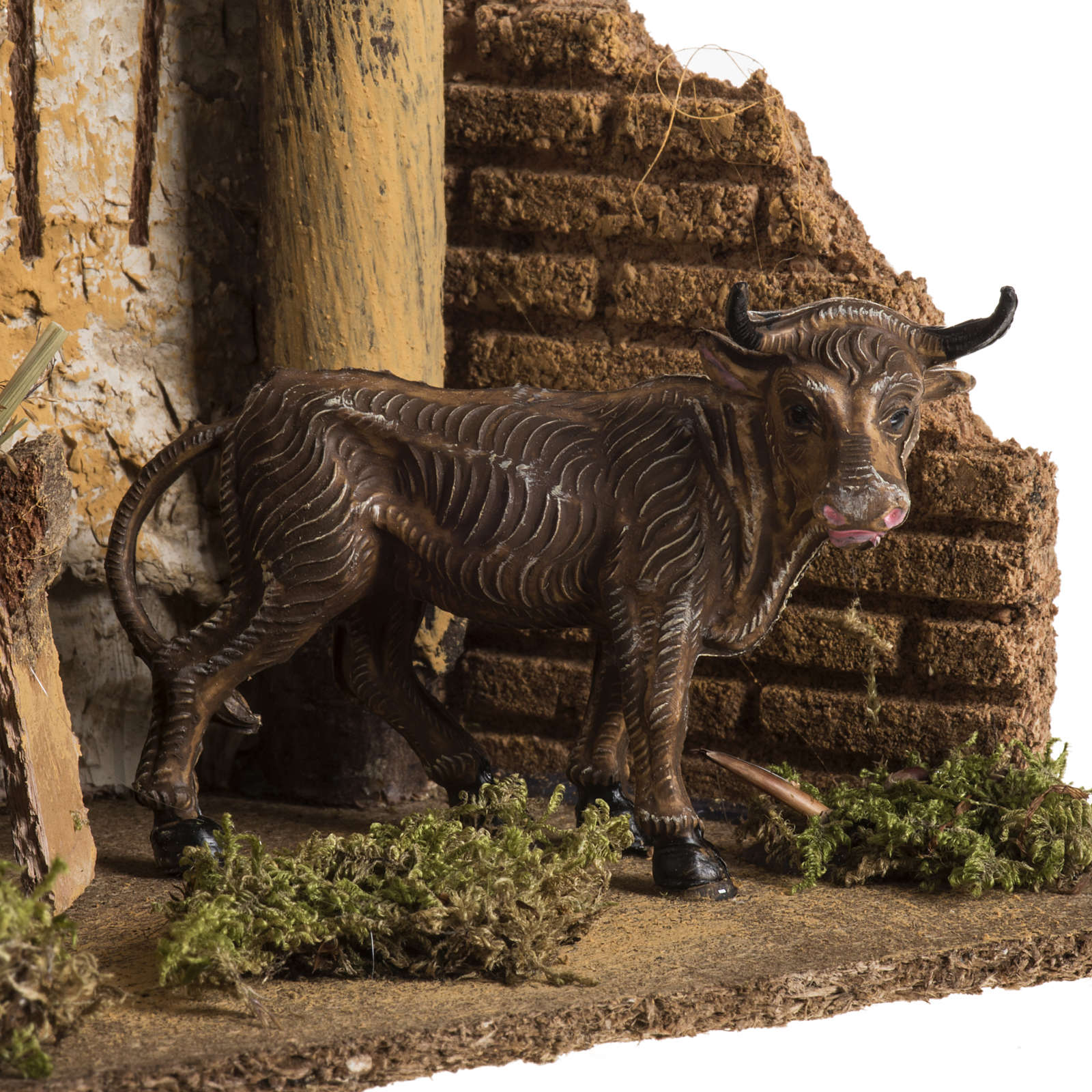 Nativity scene figurines, ox in the enclosure | online sales on HOLYART ...